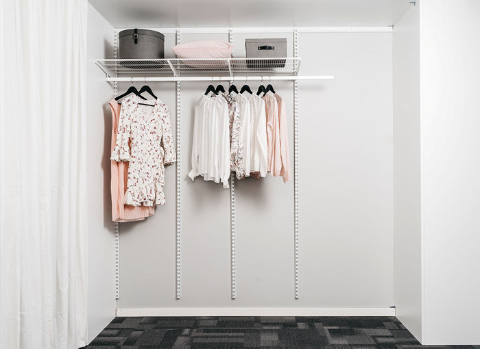 Hängskena Vit 1996 mm Pelly