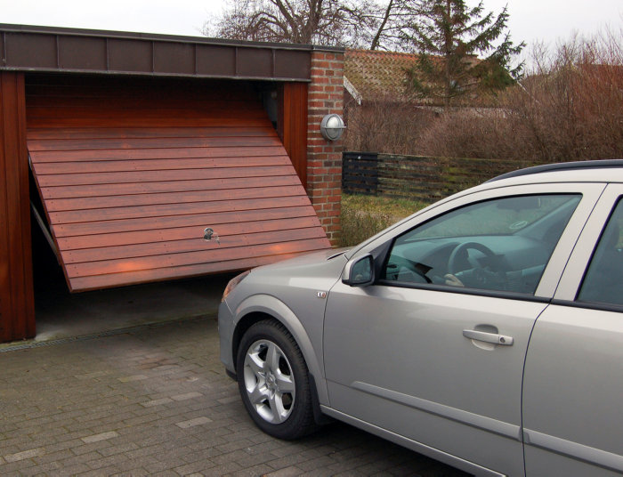 Nödöppnare till garageport till ett billigt pris - jem & fix